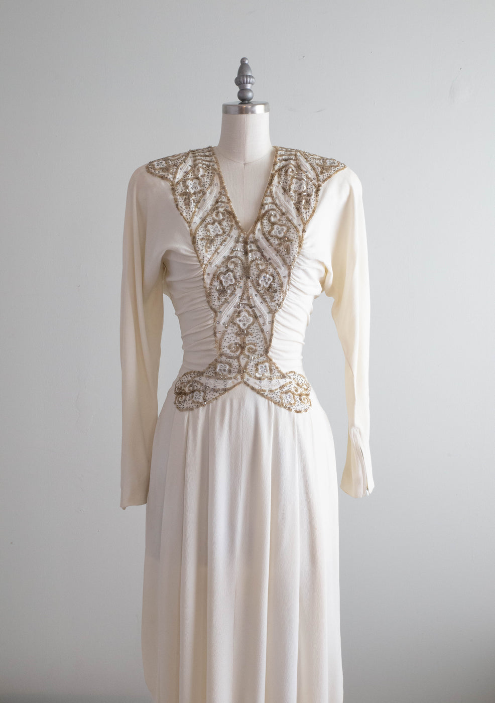 Stunning 1940's Ivory Moss Crepe Beaded Hollywood Glamour Evening Gown ...