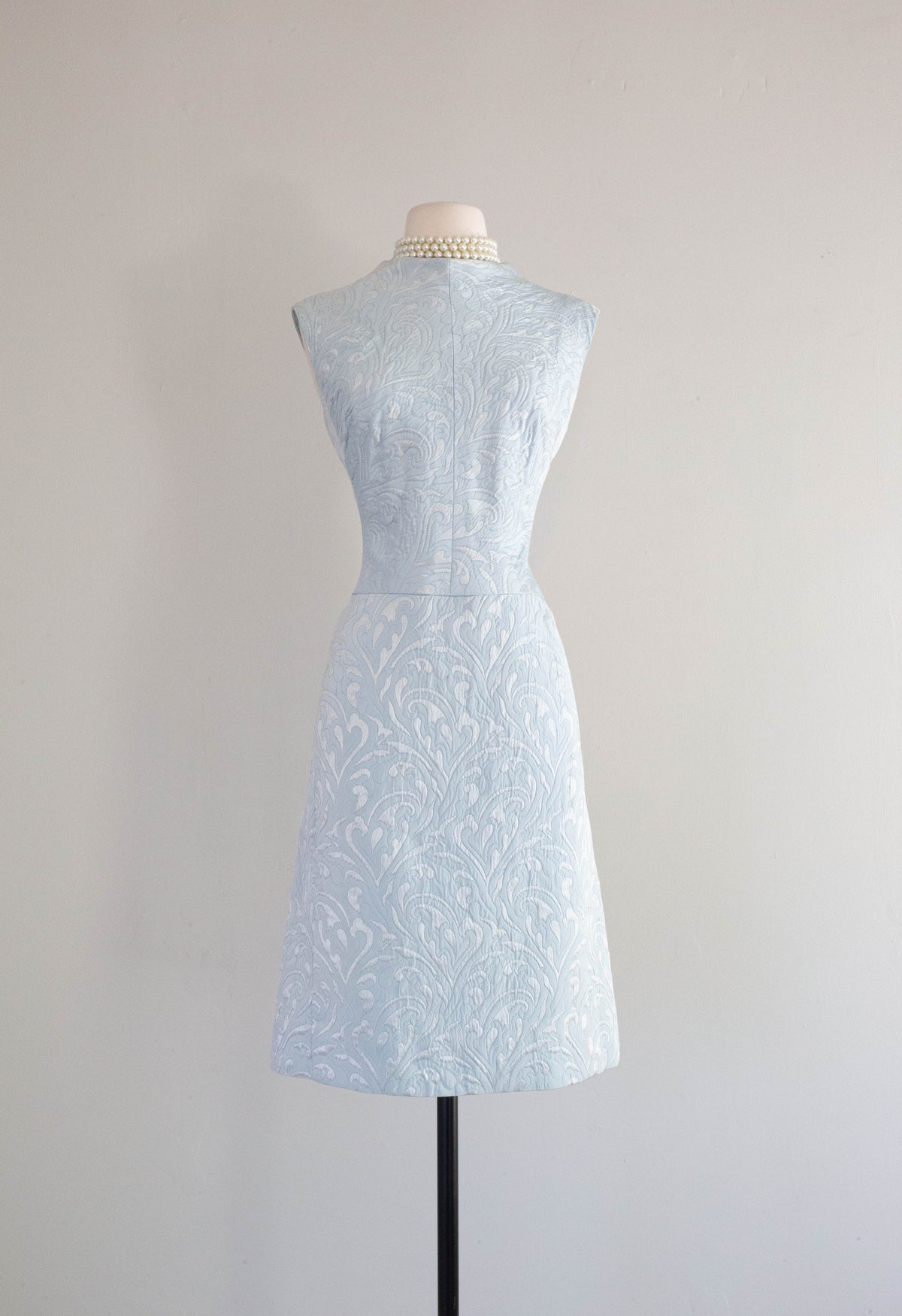 Elegant 1960's Ice Blue Brocade Shift Dress / ML – Xtabay Vintage