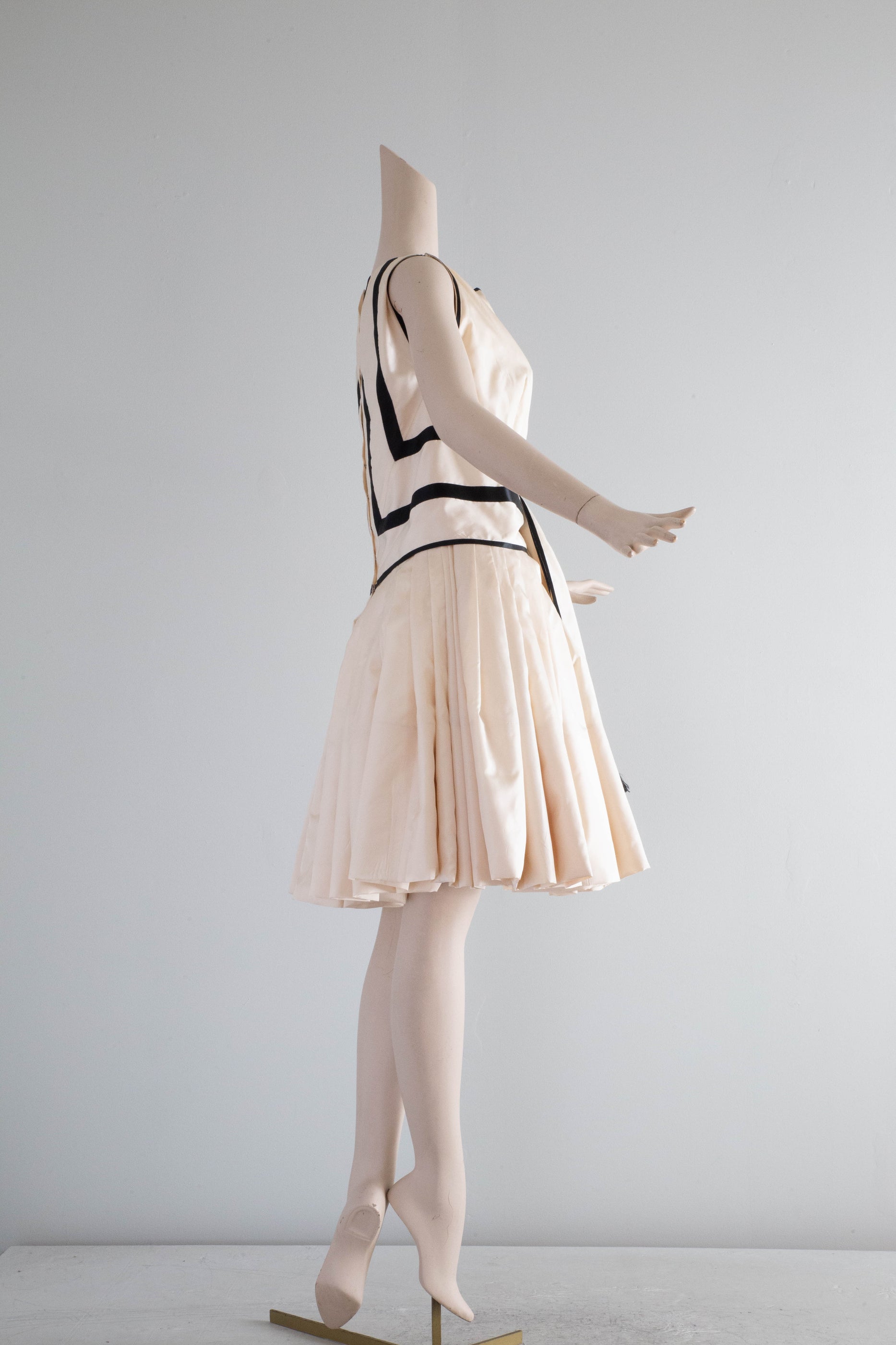 Ultra Chic Late 1950's Paul Whitney Black & White Demi Couture Party D ...