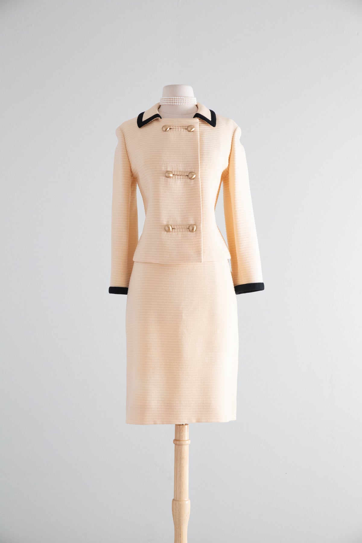Chic Early 1960's Suit By French Designer Jacques Heim For I.Magnin ...