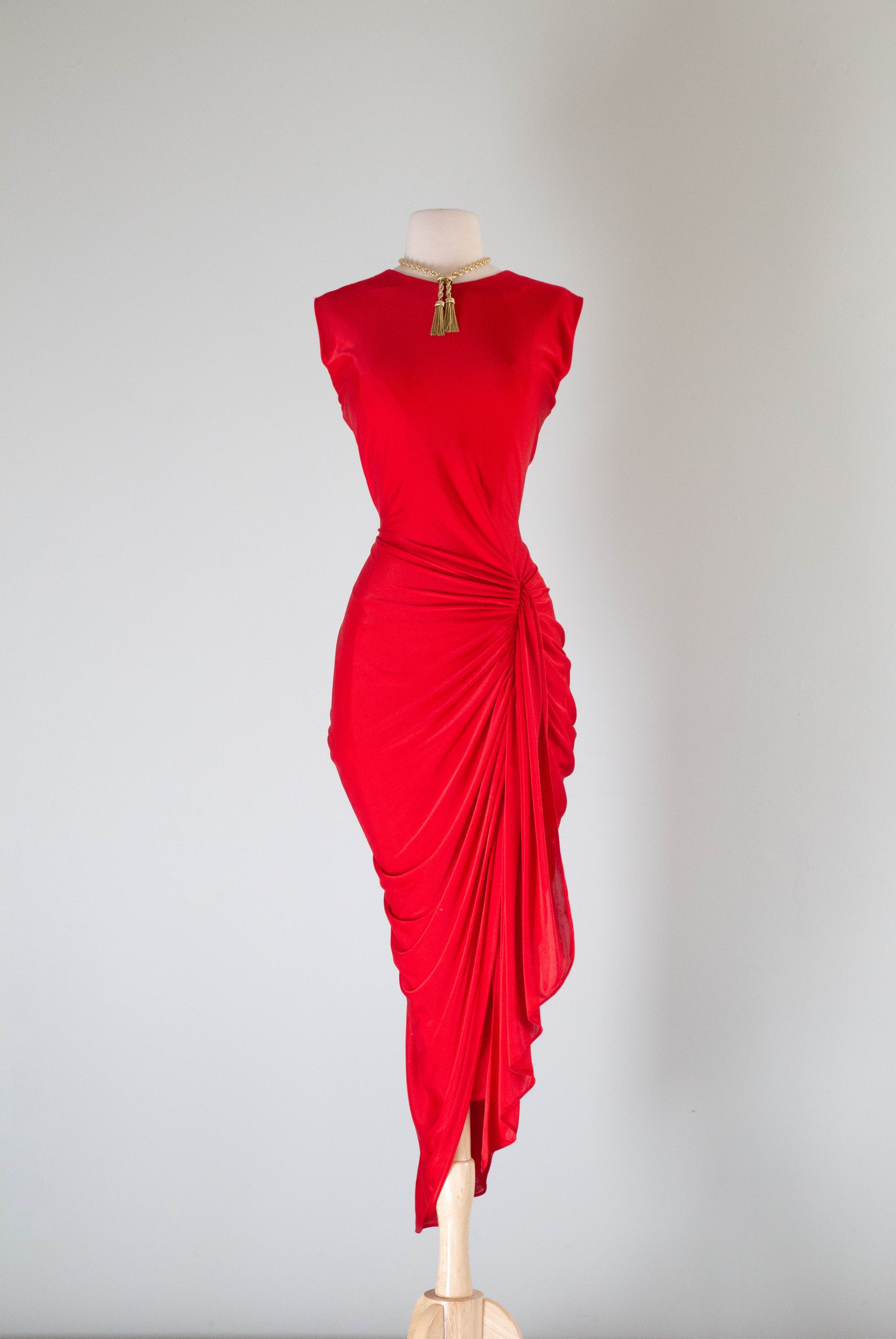 Sizzling 1980's Crimson Femme Fatale Evening Dress / Medium – Xtabay ...