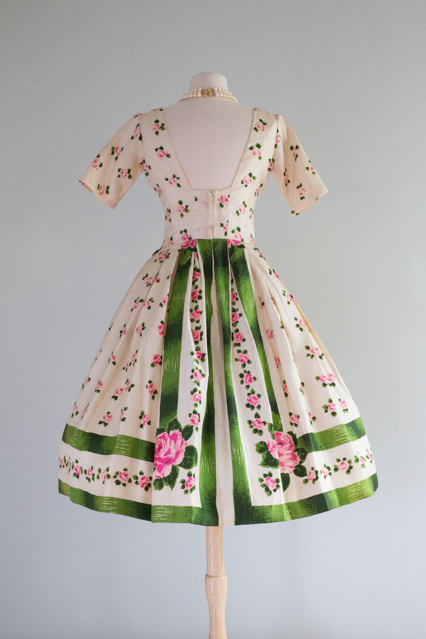 Delightful 1950's Silk Rose Print Party Dress With Green Ribbons / Sma ...