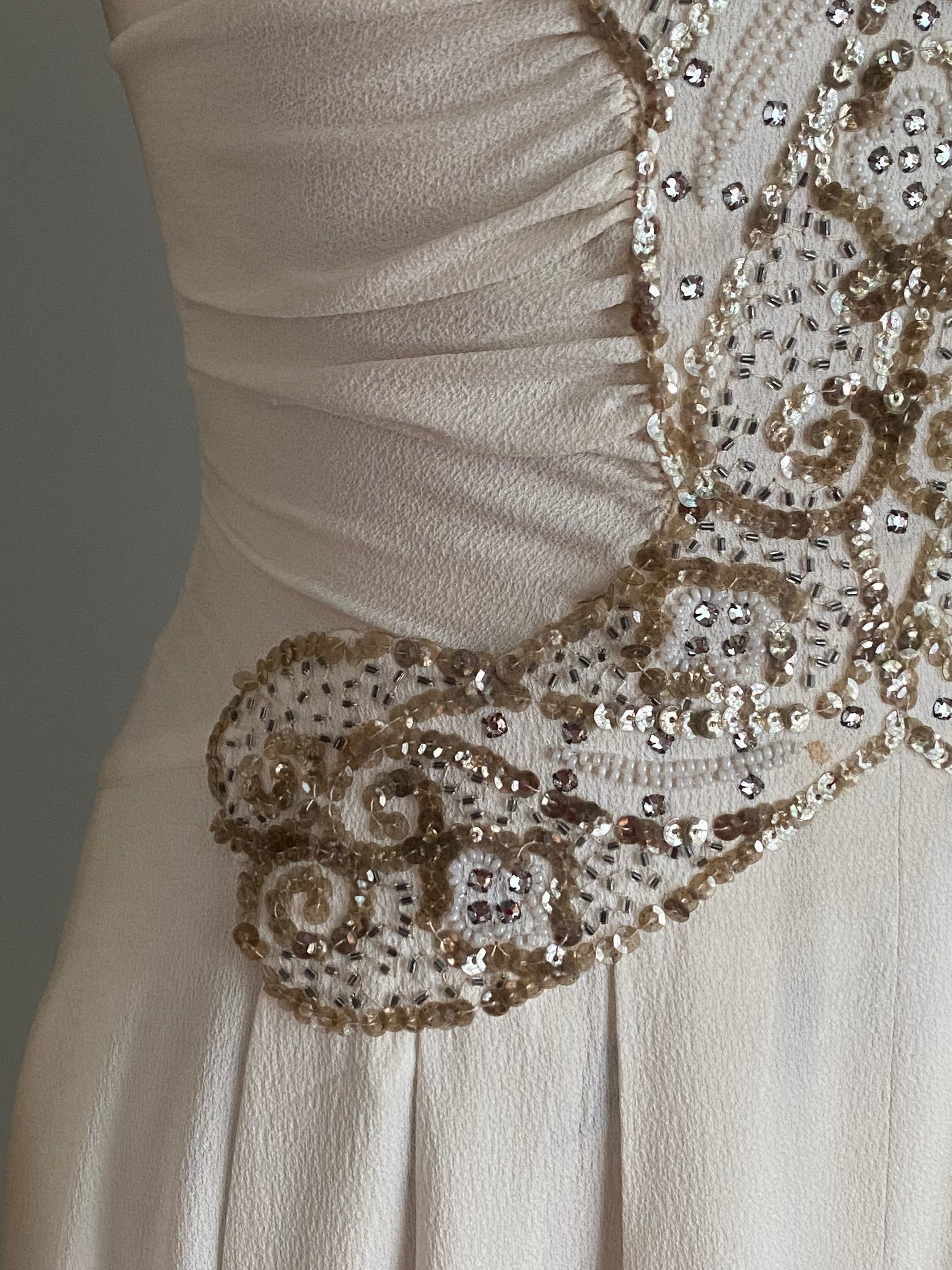 Stunning 1940's Ivory Moss Crepe Beaded Hollywood Glamour Evening Gown ...