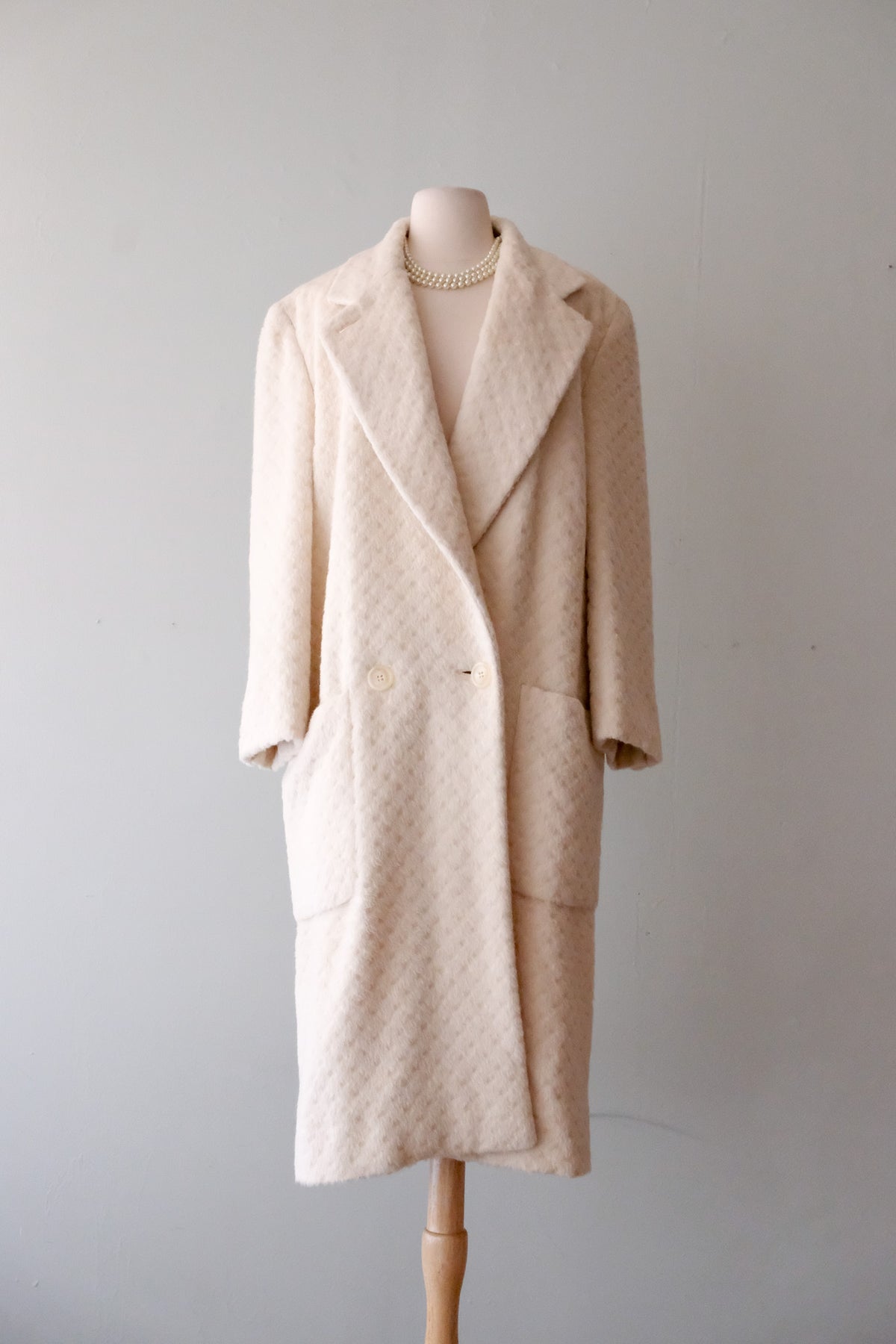 Luxurious 1980's Perry Ellis Vanilla Wool Long Line Coat / Sz M ...