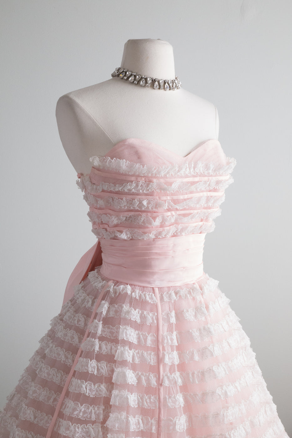 1950's Cotton Candy Strapless Formal Prom Dress / Waist 26 – Xtabay Vintage