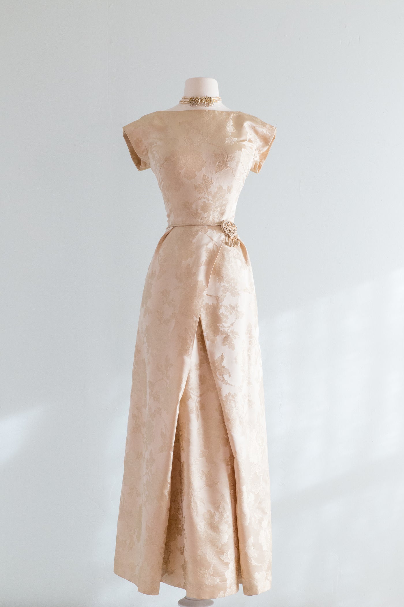 stunning-1960-s-silk-brocade-evening-gown-by-dynasty-waist-27