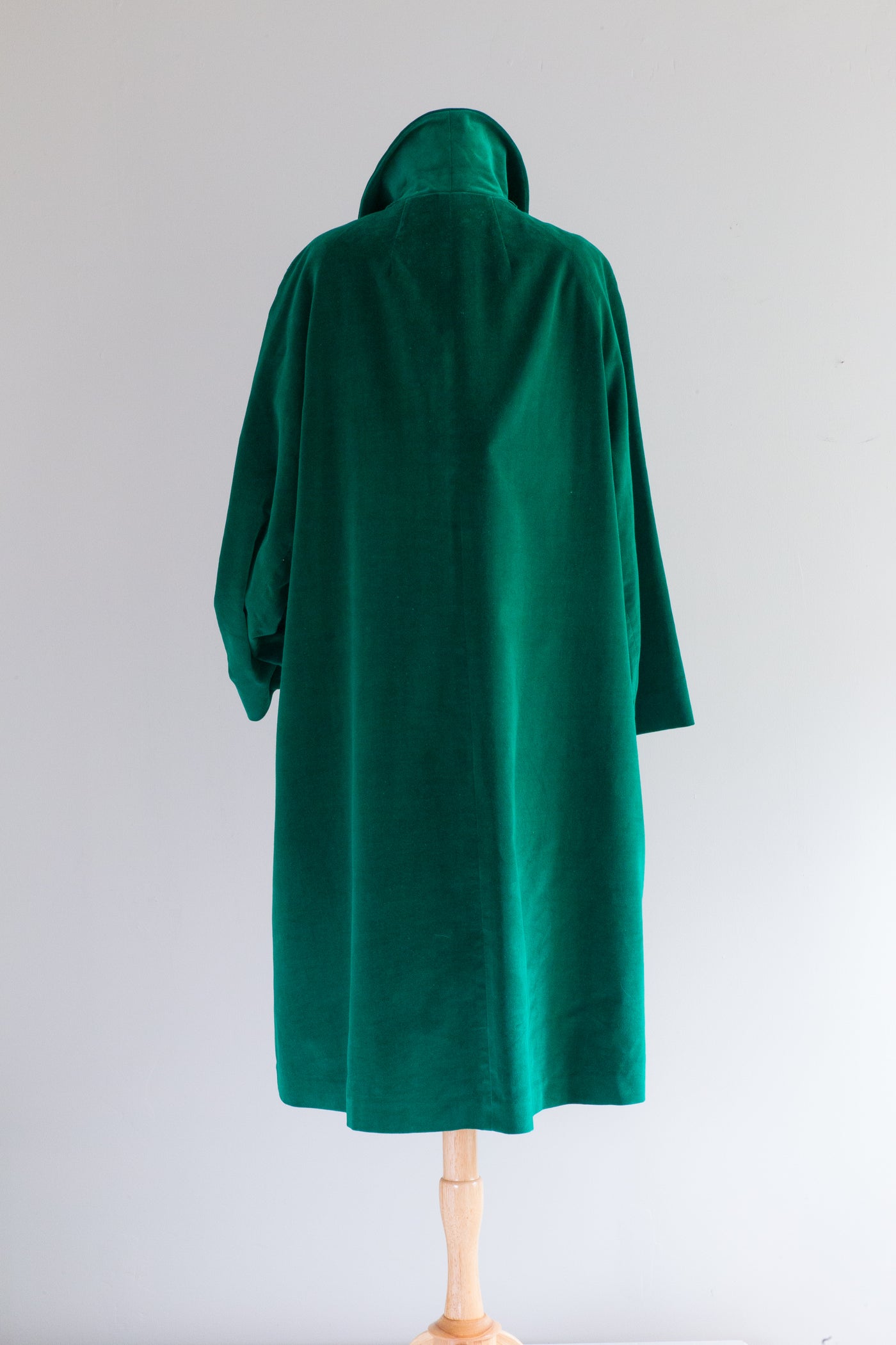 Iconic Emerald Green Velvet Swing Coat By Marguerite Rubel / ML ...