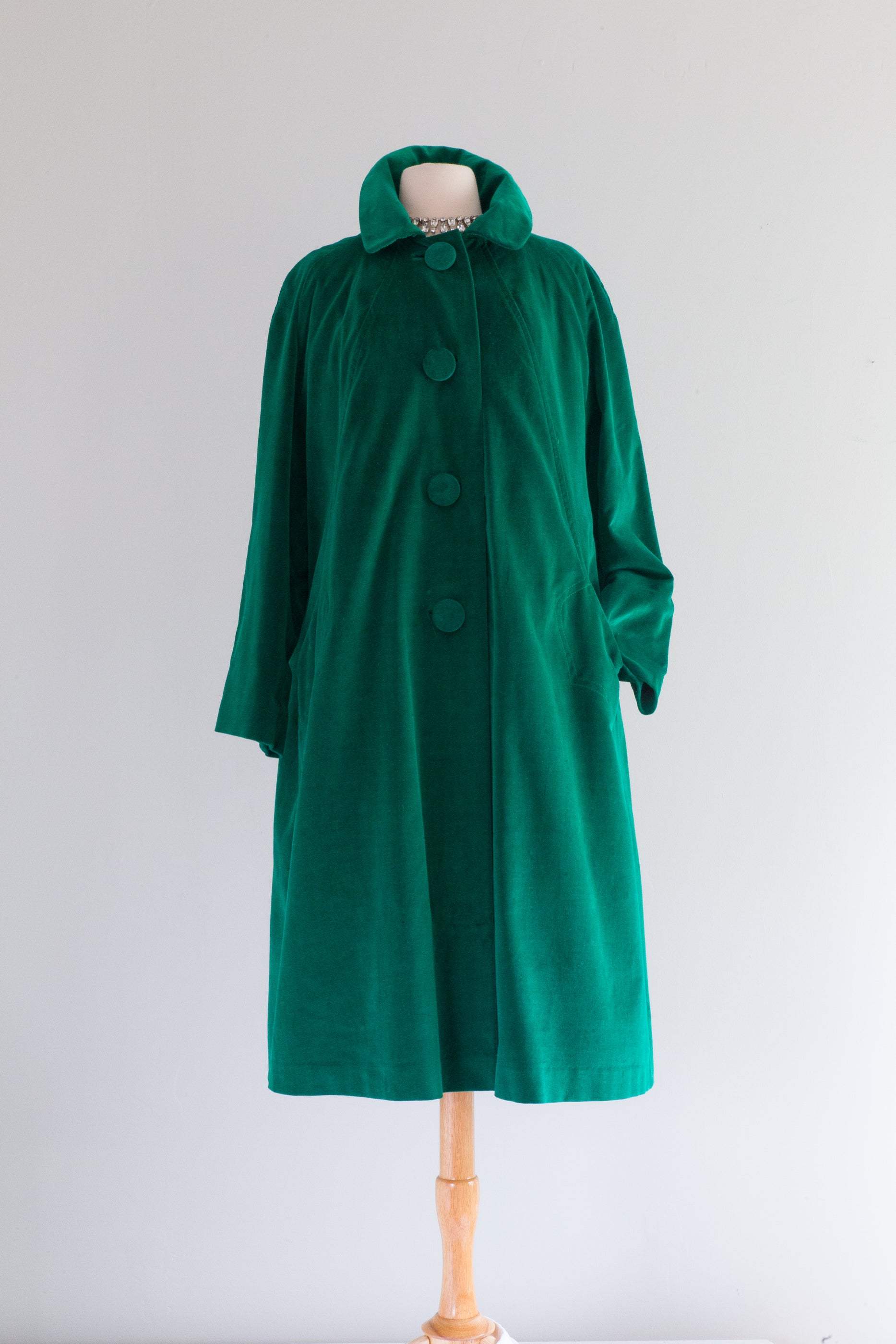 Iconic Emerald Green Velvet Swing Coat By Marguerite Rubel / ML ...
