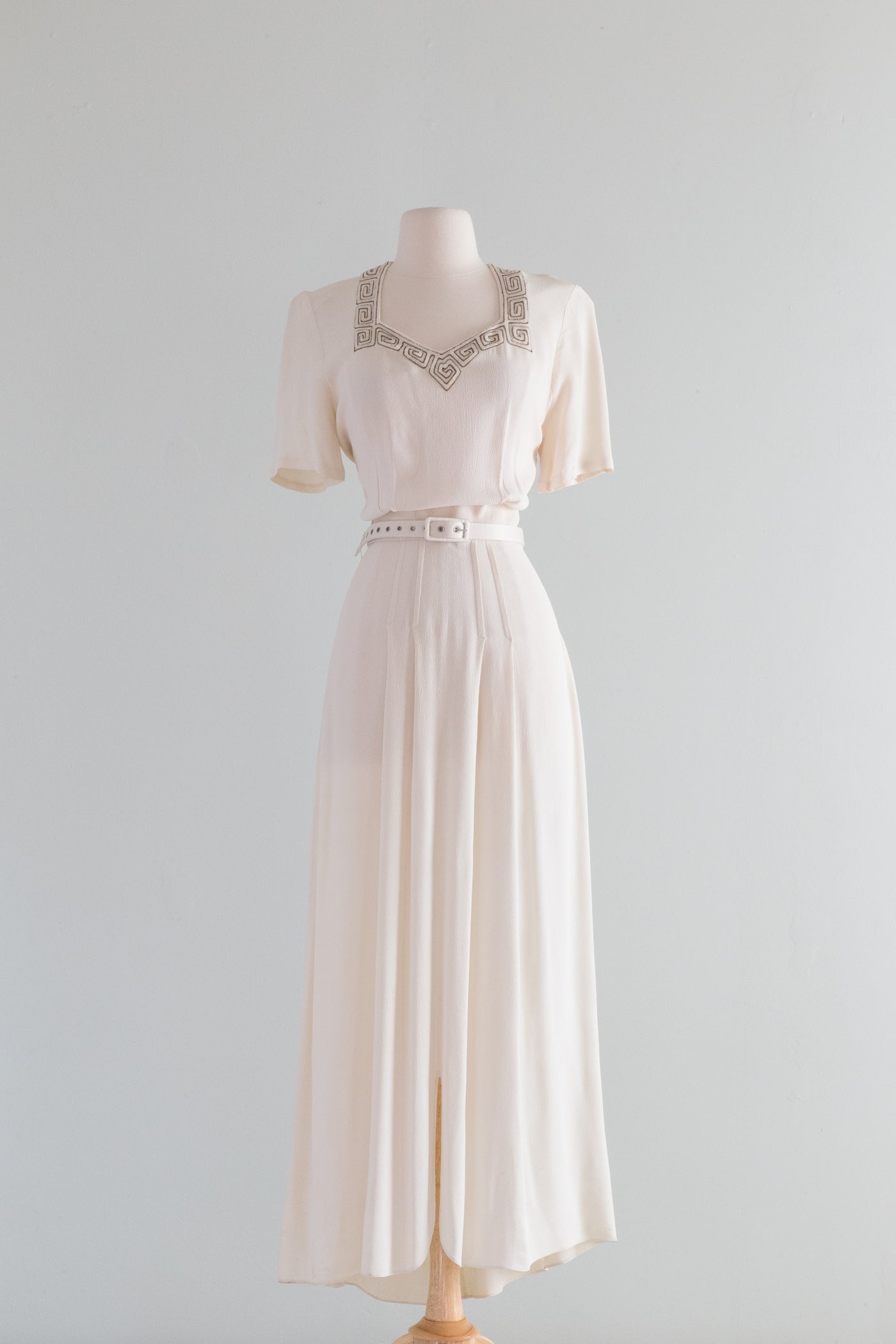 Elegant 1940's Ivory Crepe Evening Dress With Beaded Greek Key Necklin ...