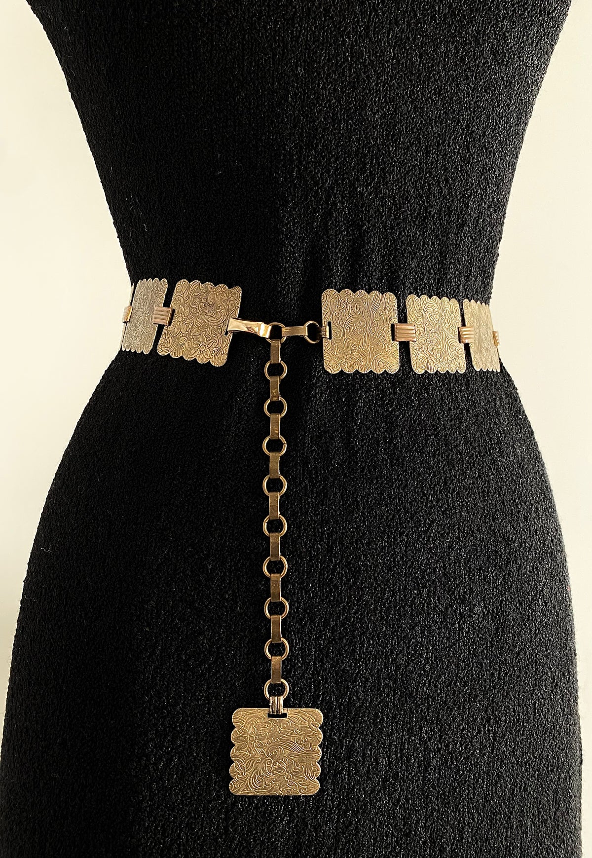 Brass Floral Engraved Square Bohemian Chain Belt / Small – Xtabay Vintage